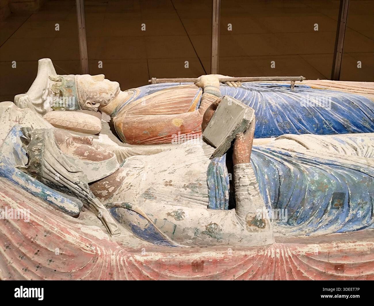 The painted effigies of King Henry II & his wife Eleanor d' Aquitaine ...