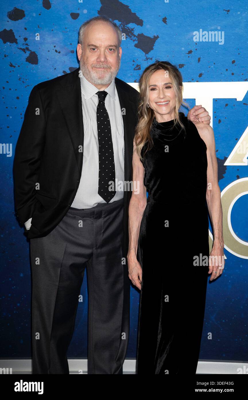 Nus braka und captain nahla ake in star trek hi-res stock photography ...