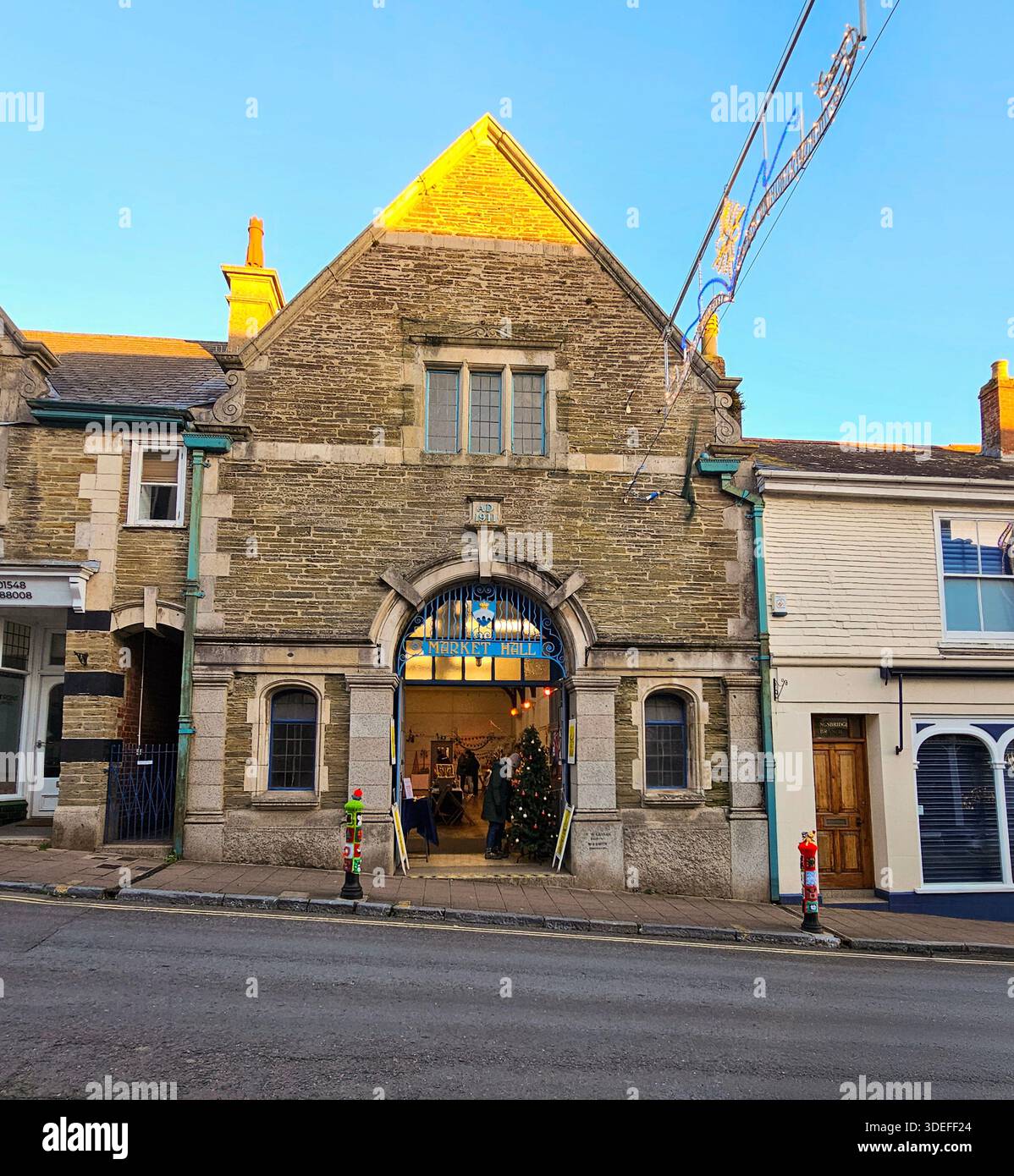 Kingsbridge shopping hi-res stock photography and images - Alamy
