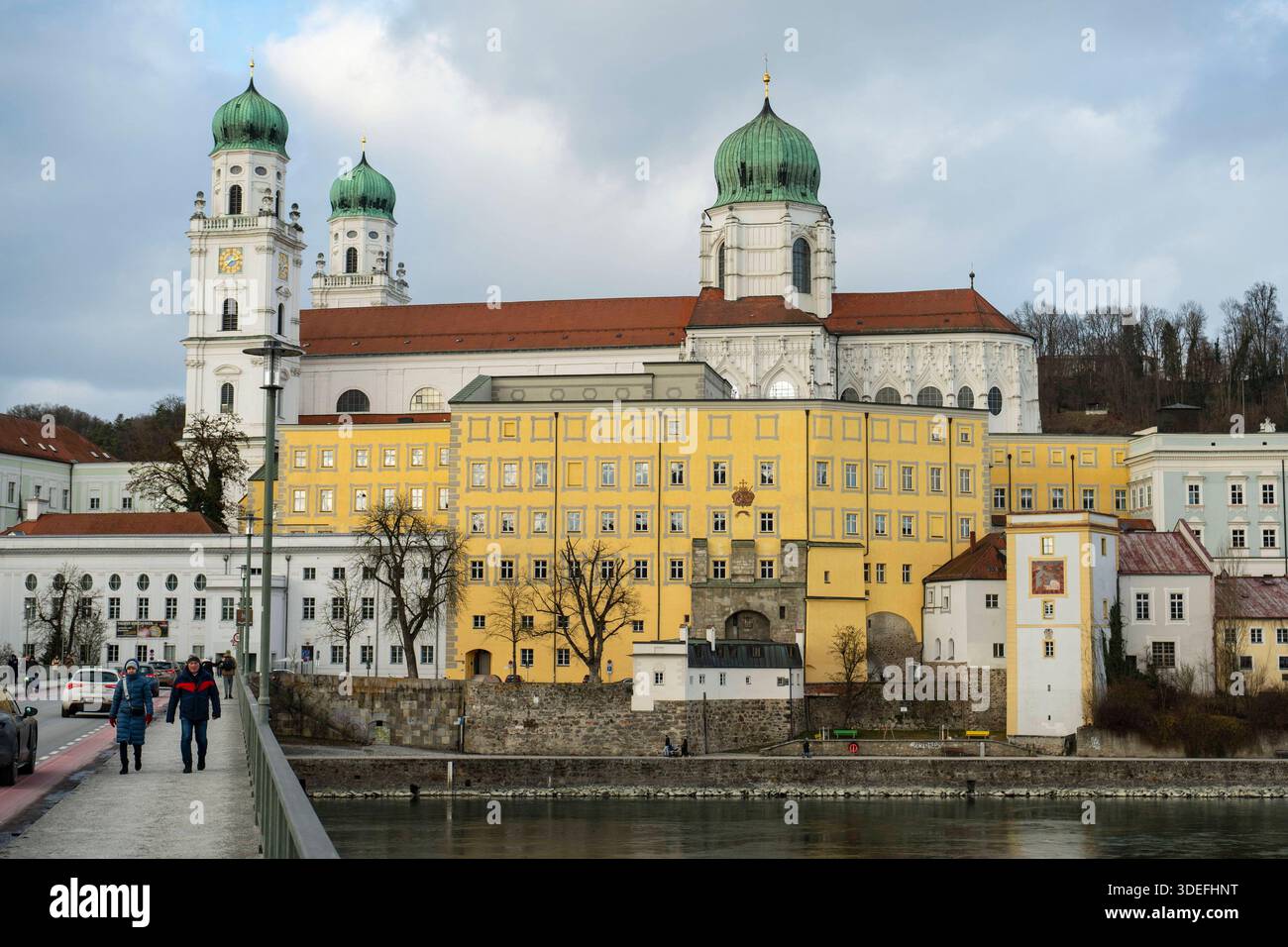 Elegantes Deutsche Stdte An Der Donau Bild