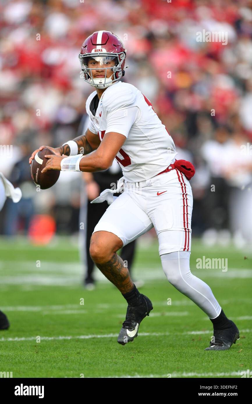 PASADENA, CA - JANUARY 01: QB Austin Mack #10 of the Alabama Crimson ...