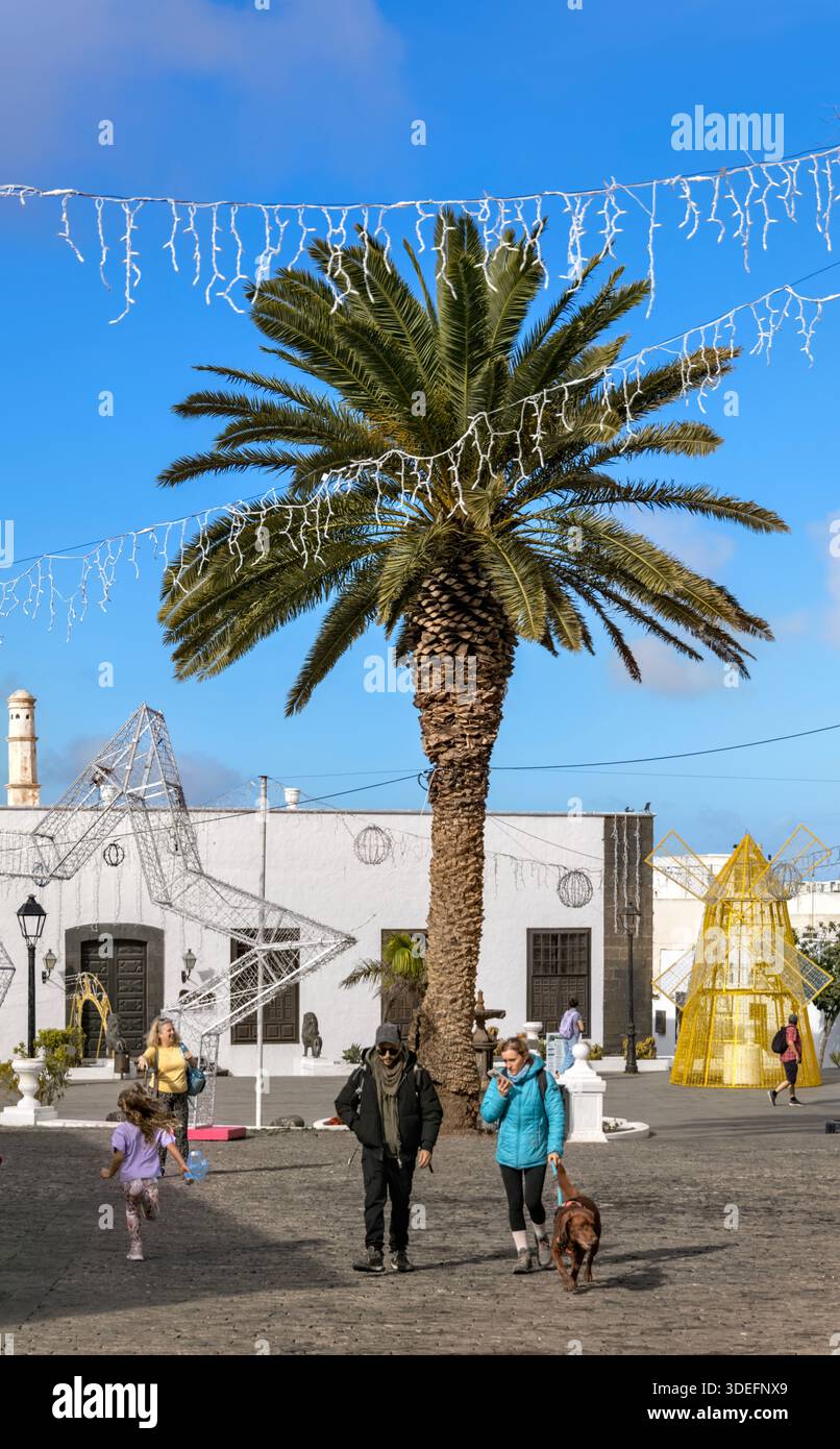 People walking in The Square at Pueblo Marinero, Teguise, Lanzarote ...