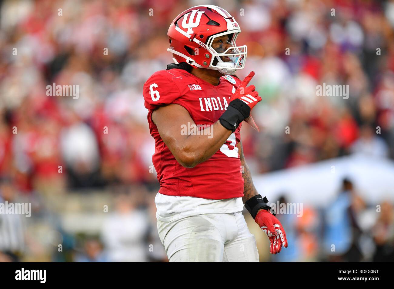 PASADENA, CA - JANUARY 01: DL Mikail Kamara #6 of the Indiana Hoosiers ...
