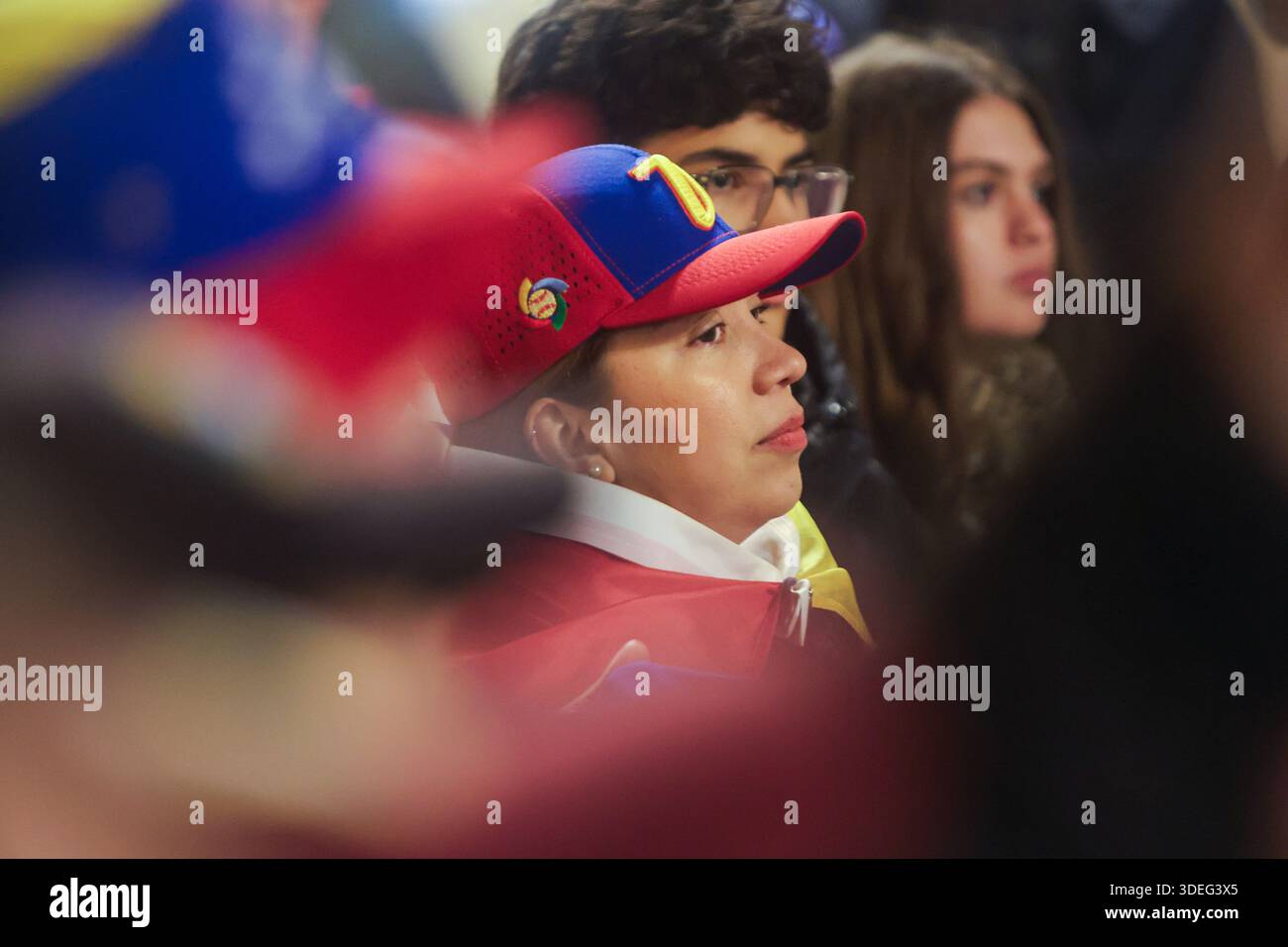 Venezuelan celebrate nicolas maduro capture hi-res stock photography ...