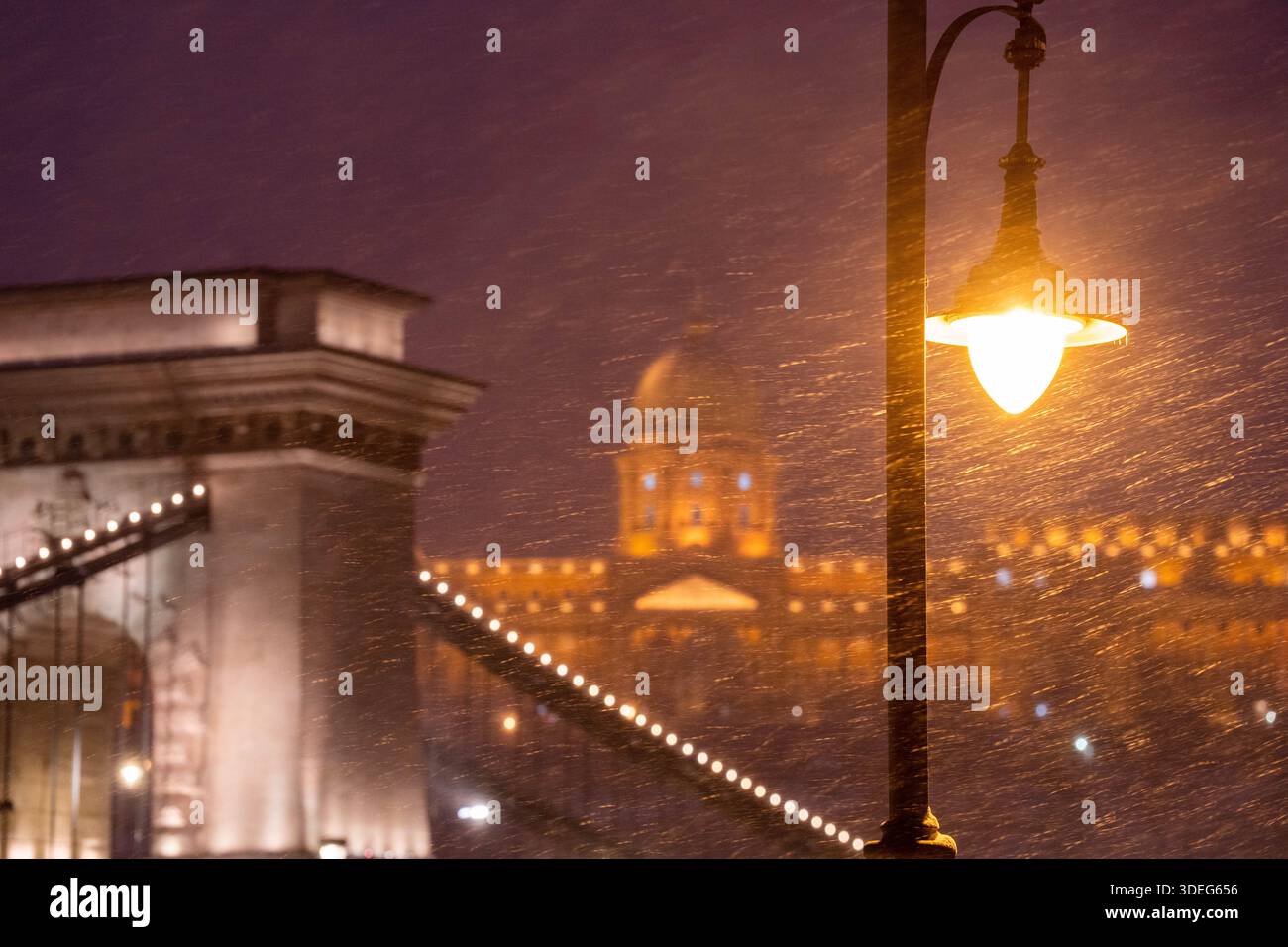 Budapest hungary january 2026 chain hi-res stock photography and images ...