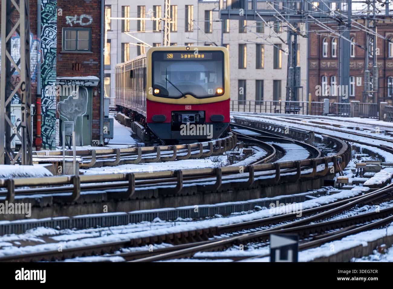 PRODUCTION - 07 January 2026, Berlin: An S9 S-Bahn train with ...