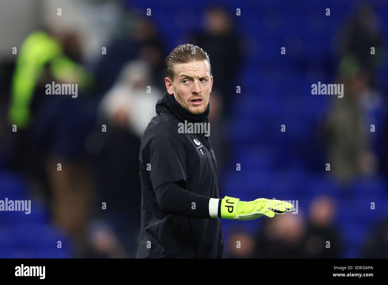 Liverpool, England, 7th January 2026. Jordan Pickford of Everton warms ...