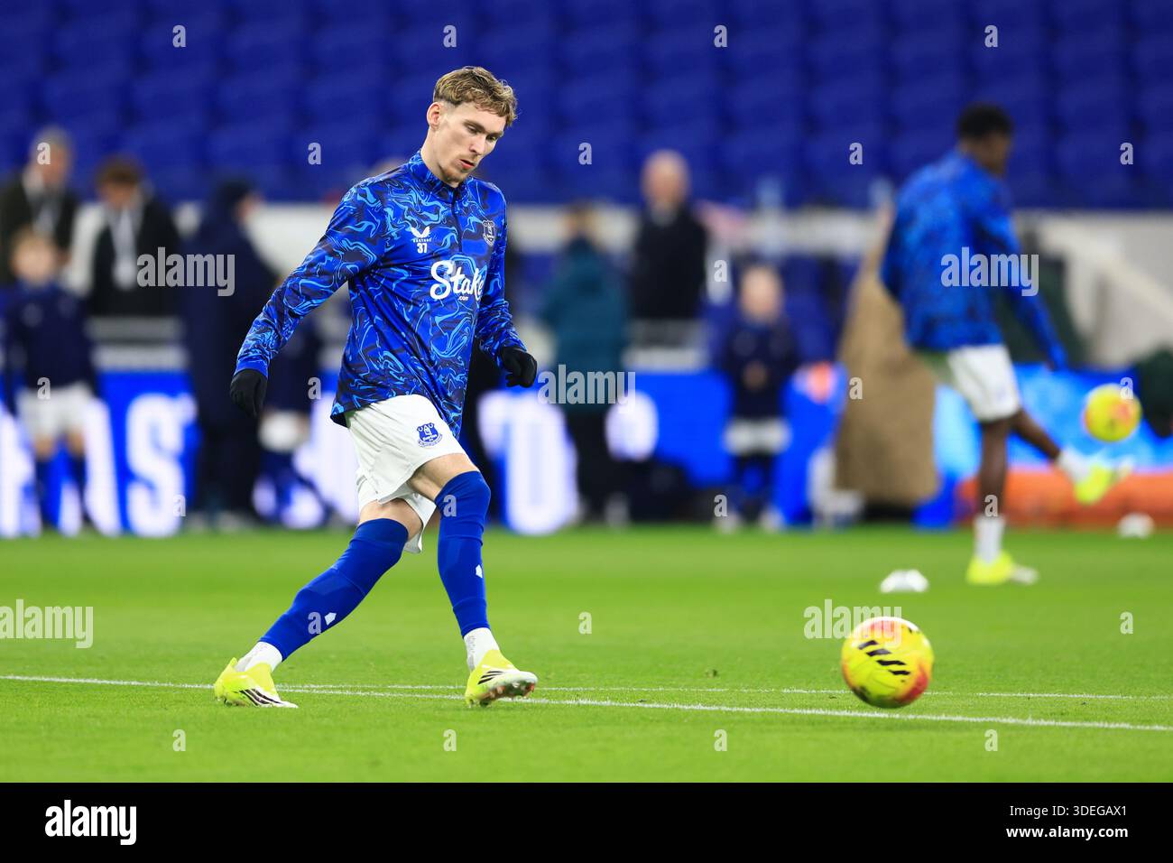 Liverpool, England, 7th January 2026. James Garner of Everton warms up ...