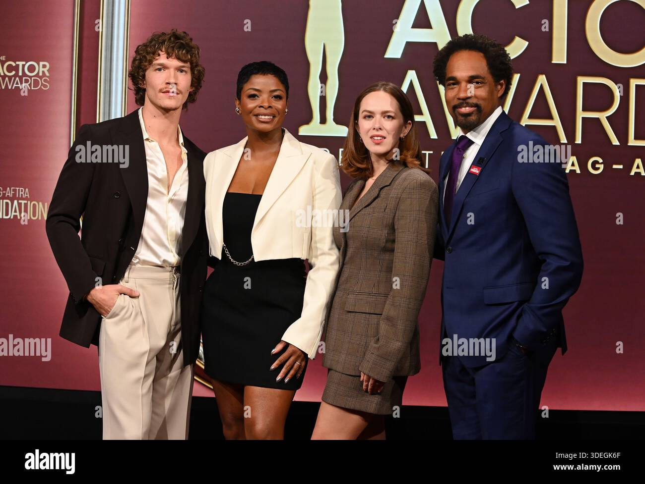 Connor Storrie, Janelle James, Elizabeth McLaughlin and Jason Winston ...