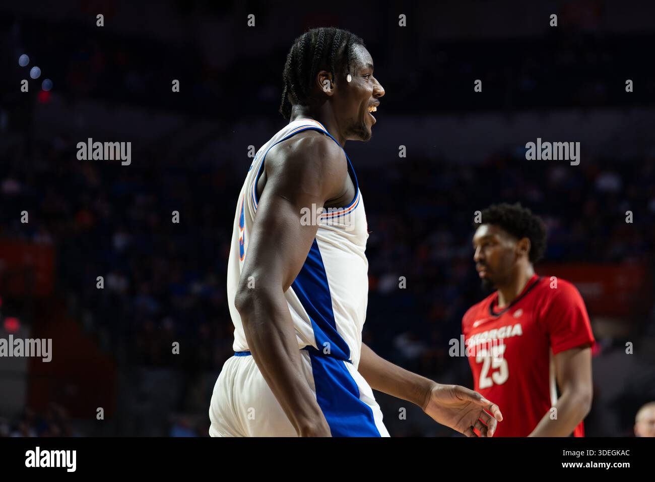 Florida center Rueben Chinyelu is all smiles while playing Georgia ...