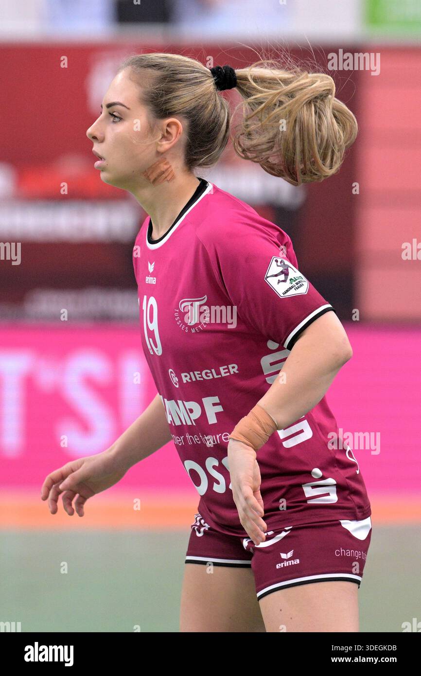 Johanna Farkas (TusSies Metzingen, #19) TusSies Metzingen vs. BVB ...