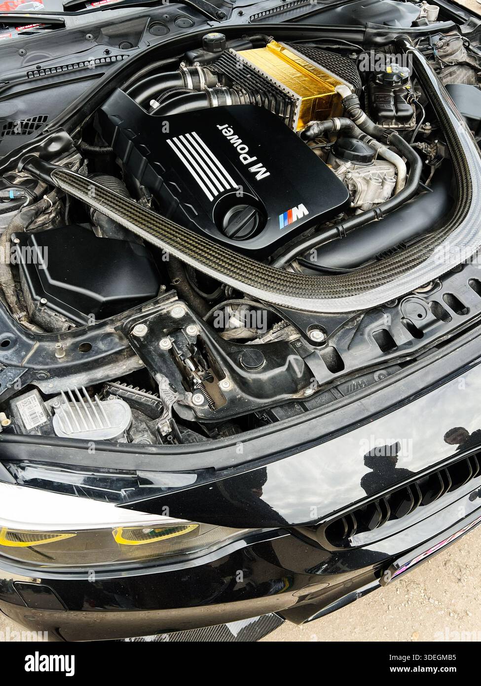Gold intercooler hi-res stock photography and images - Alamy