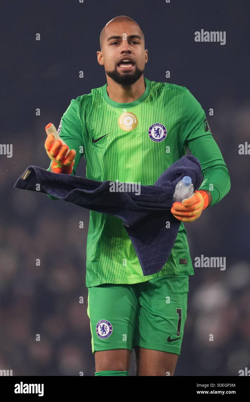 Robert Sánchez of Chelsea during the Premier League match Fulham vs ...