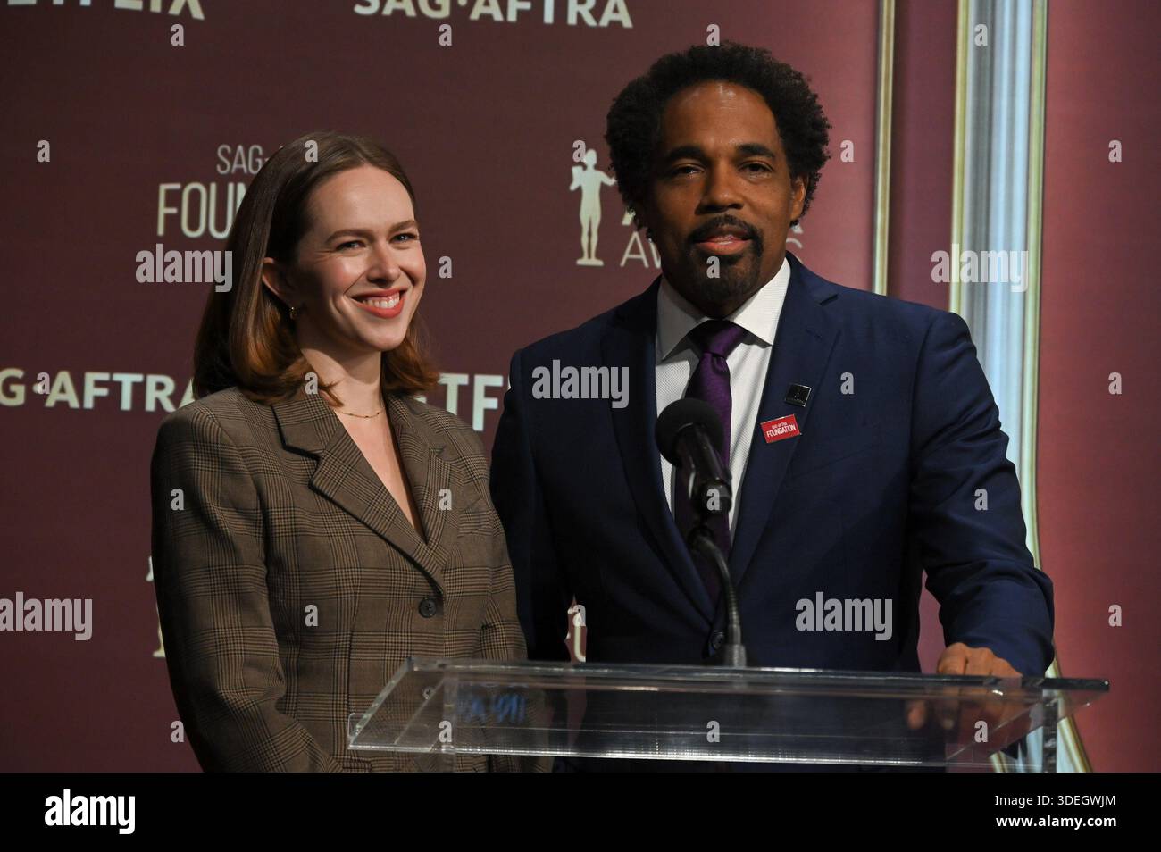 Elizabeth McLaughlin, Jason George in attendance for The 32nd Annual ...