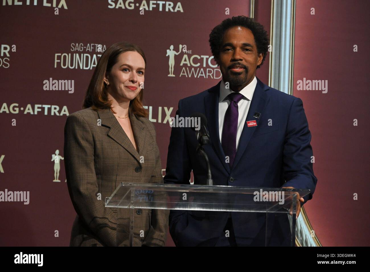 Elizabeth McLaughlin, Jason George in attendance for The 32nd Annual ...