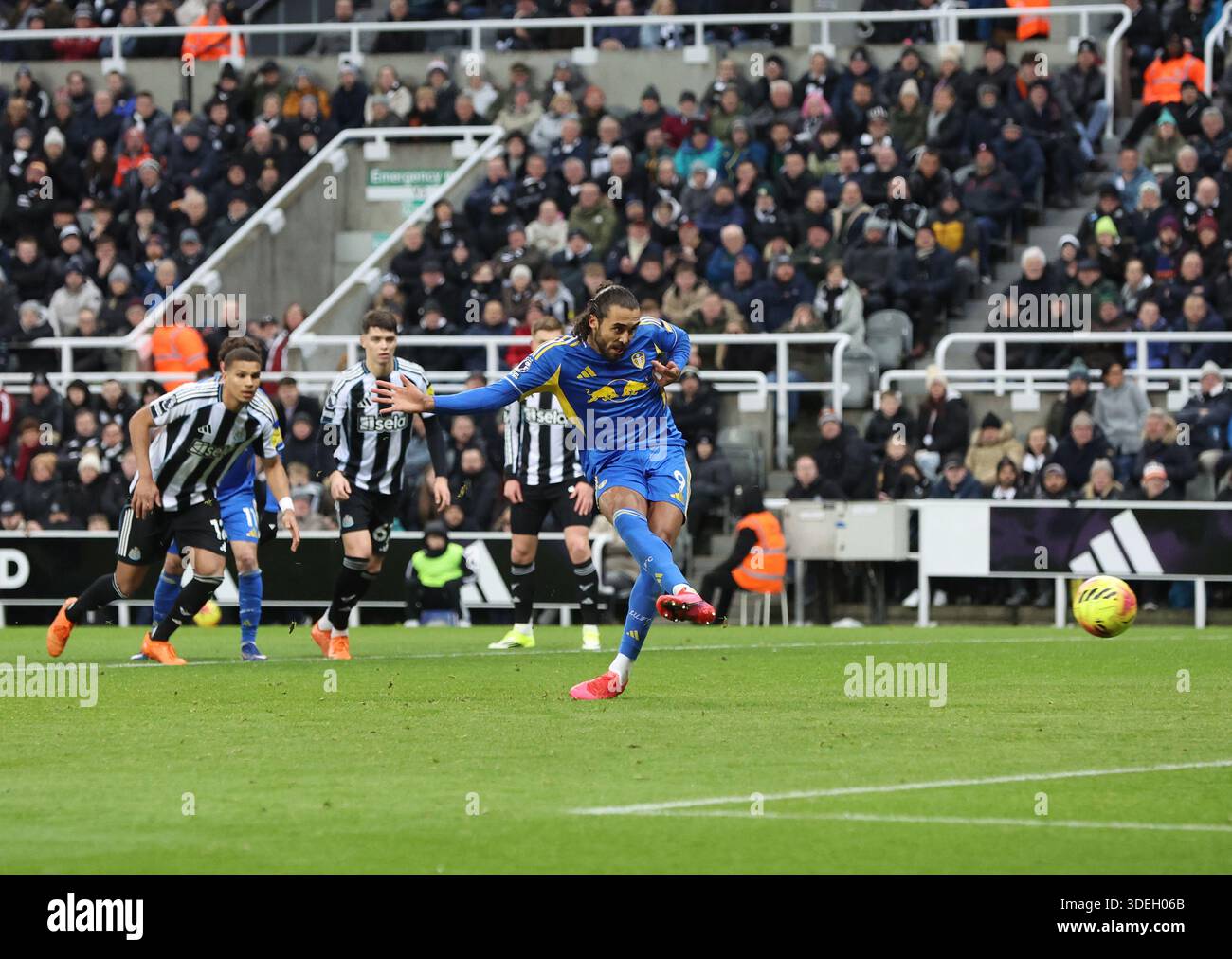 Calvert lewin leeds goal hi-res stock photography and images - Alamy