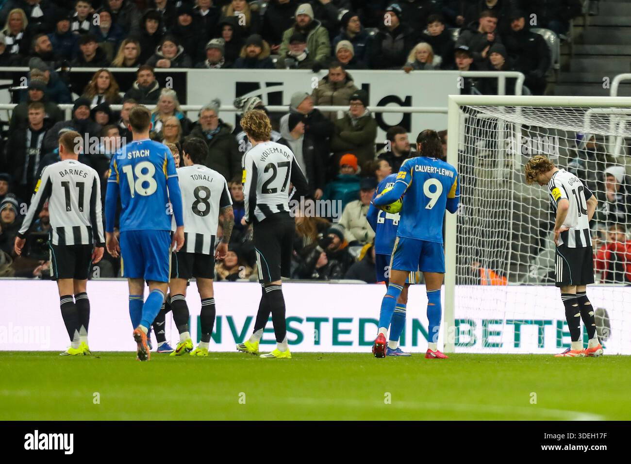 Anthony Gordon Of Newcastle United scuffs up the penalty spot during ...