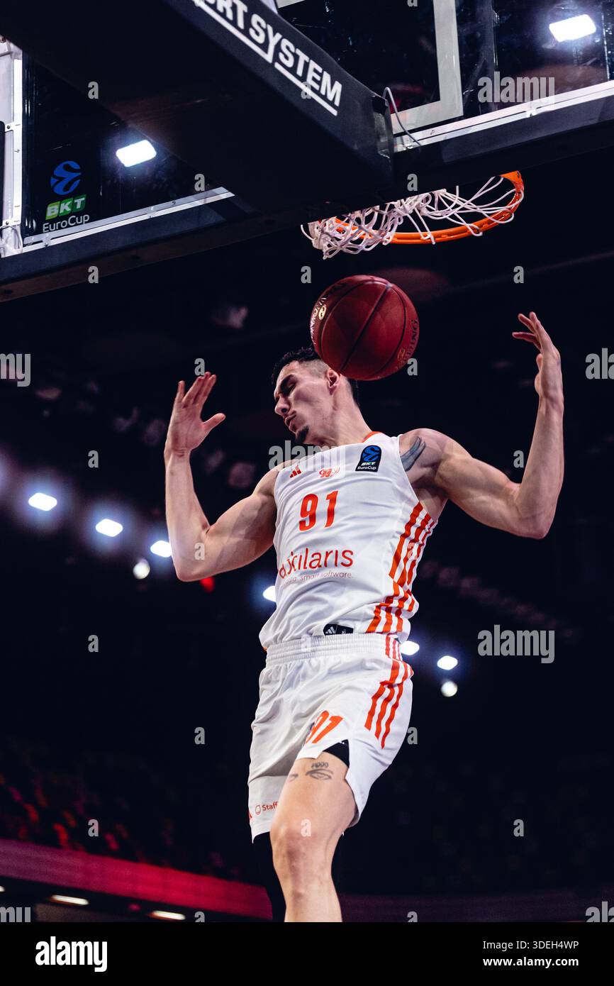 London, UK. 7 January, 2026 Niners player Yordan Minchev dunks during ...
