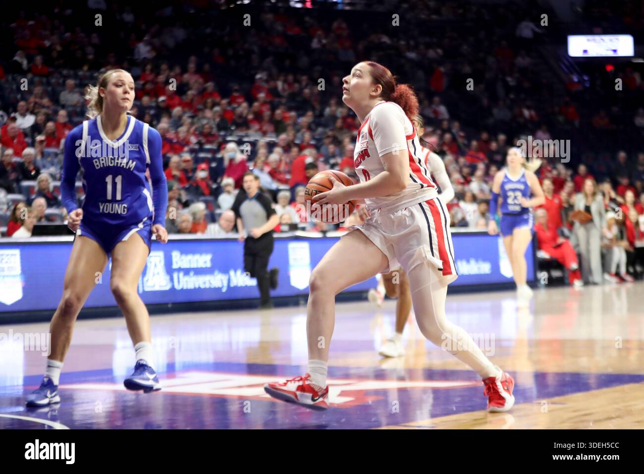TUCSON, AZ - JANUARY 06: Arizona Wildcats guard Mickayla Perdue (0 ...