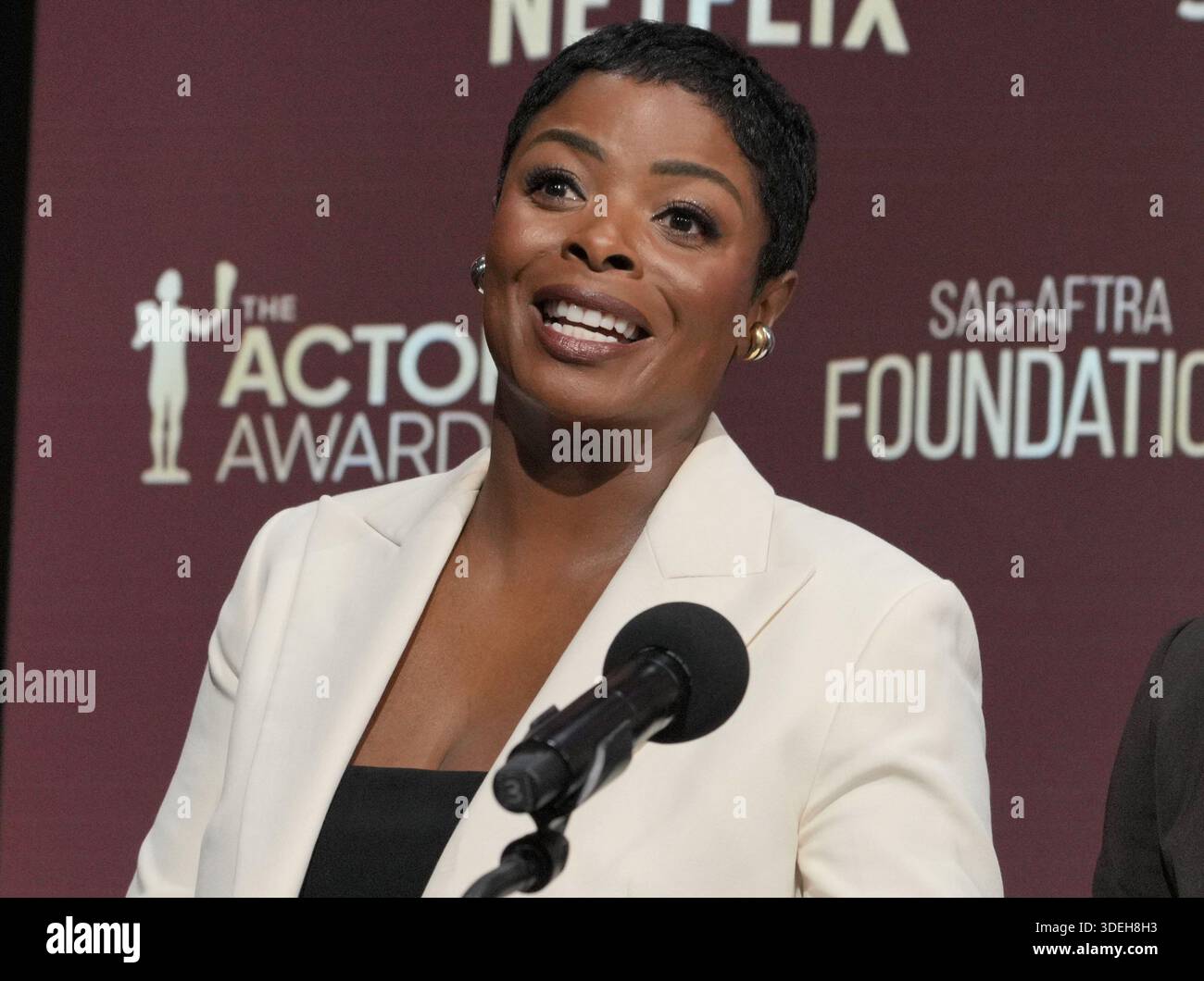 Janelle James at the 32nd Annual Actor Awards Nominations held at SAG ...