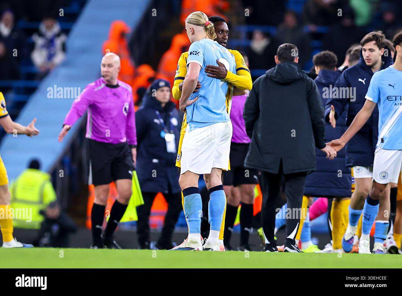 Danny Welbeck of Brighton and Hove Albion shakes hands with Erling ...