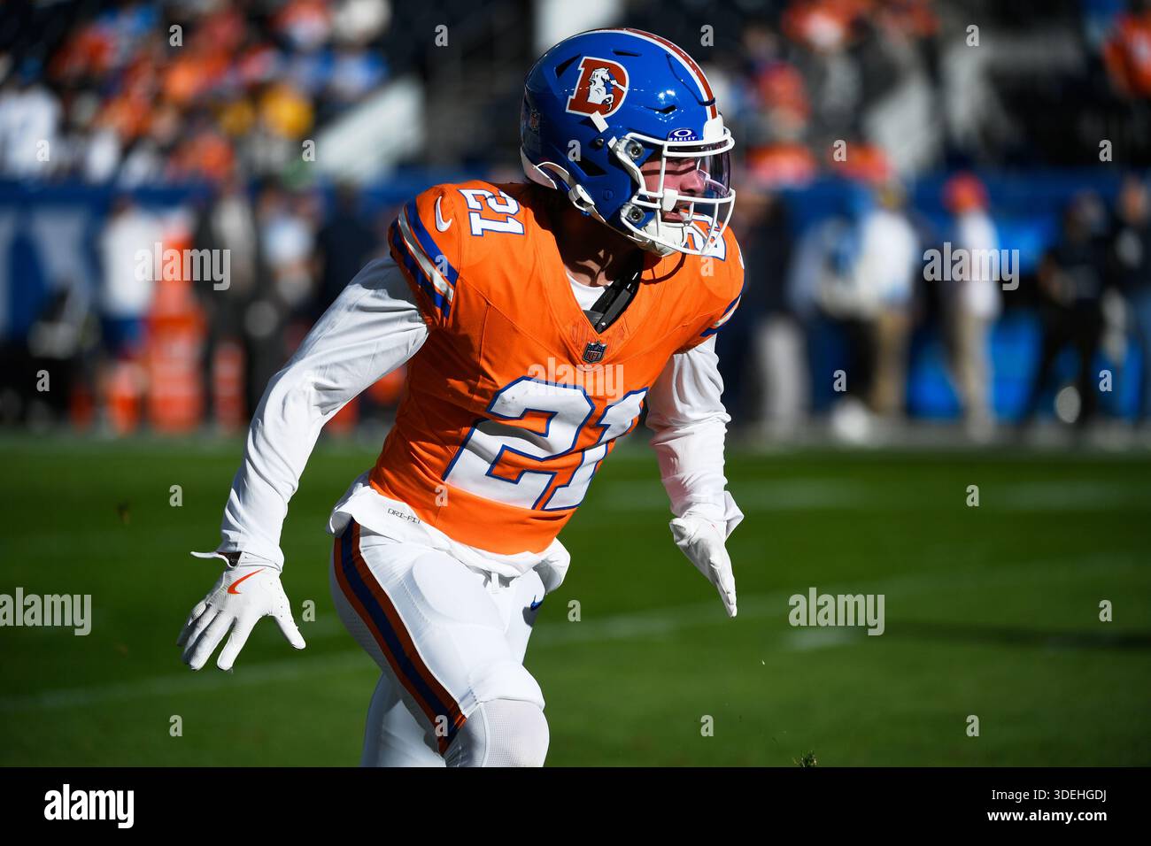 Denver Broncos cornerback Riley Moss (21) before an NFL football game ...