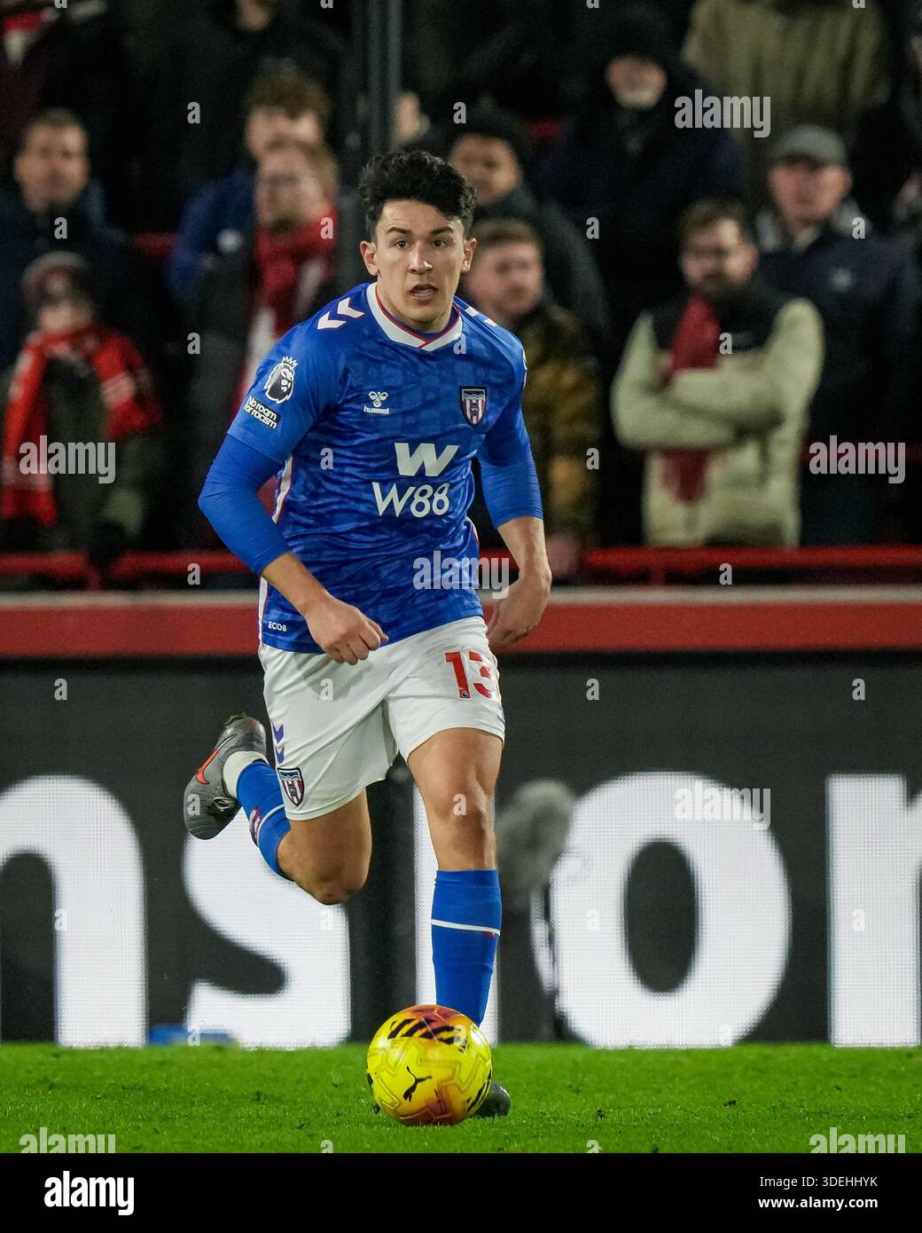 Luke O'Nien of Sunderland makes a run with the ball during the Premier ...