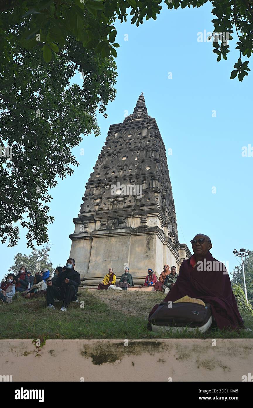 Bodhi tree and animesha lochana chaitya hi-res stock photography and ...