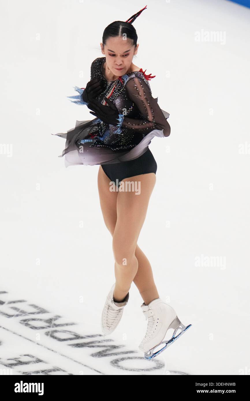 Anabel Wallace competes during the women's short program at the U.S ...