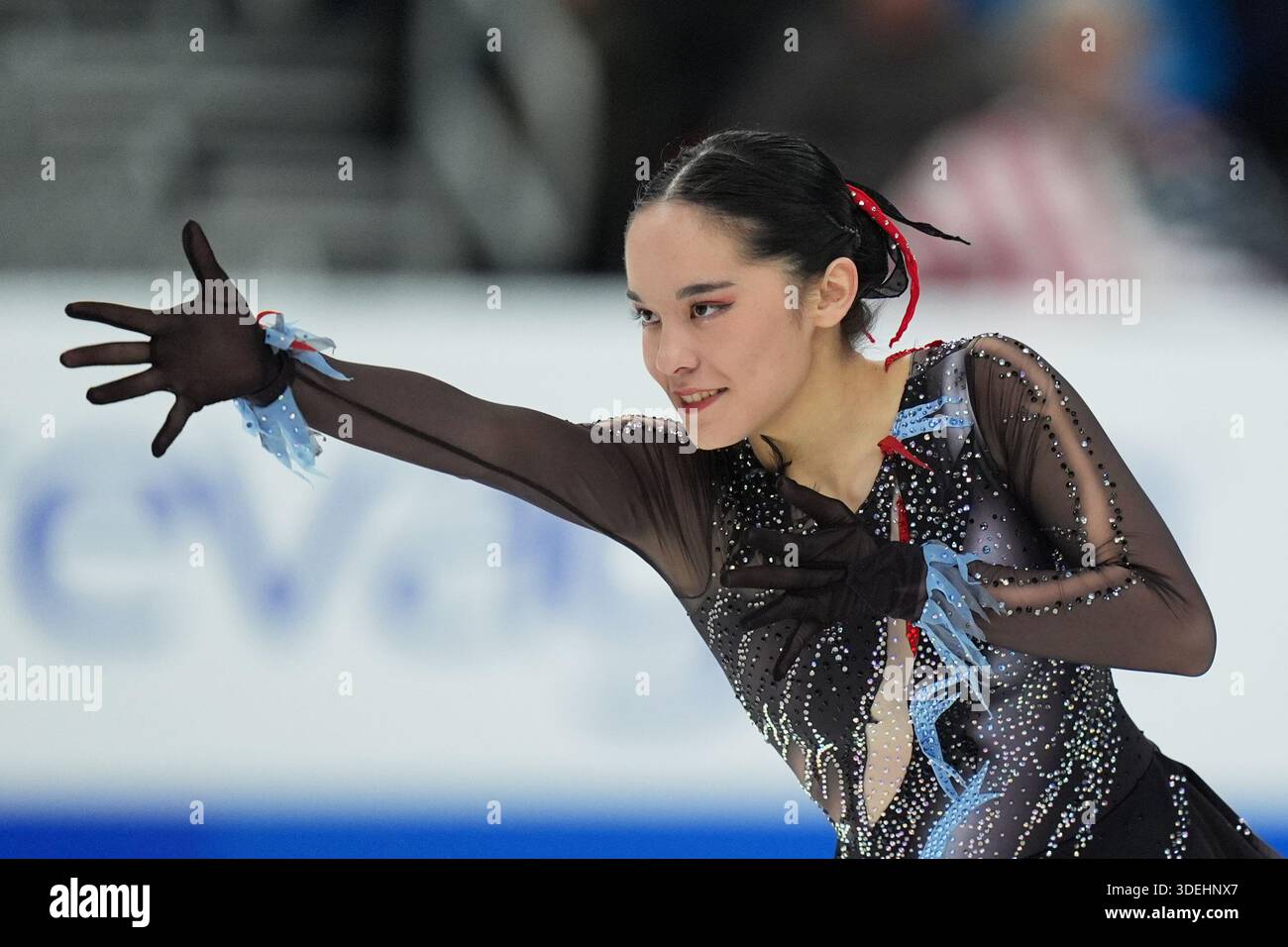 Anabel Wallace competes during the women's short program at the U.S ...