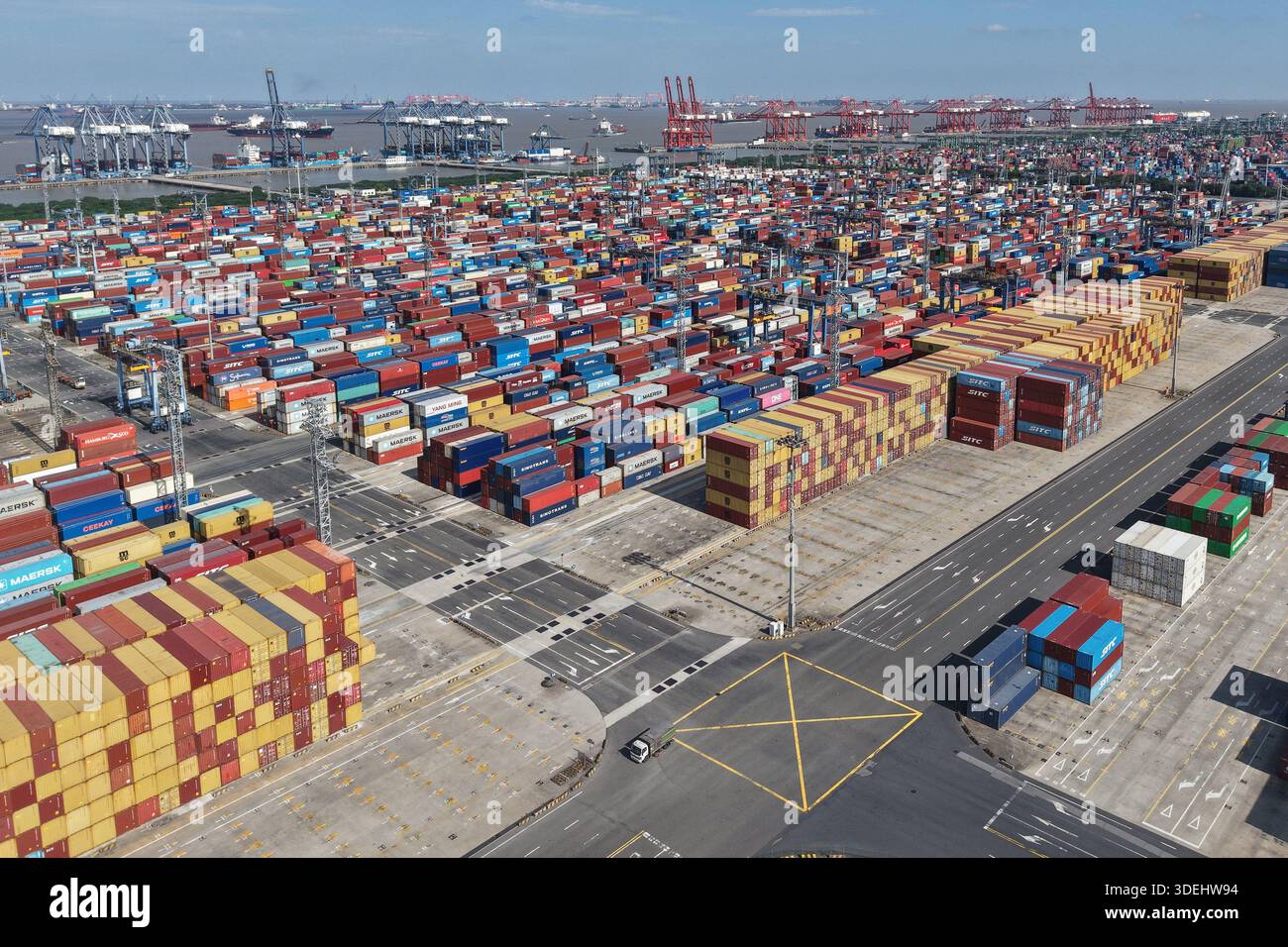 SHANGHAI, CHINA - JANUARY 8, 2026 - Containers parked at Shanghai Port ...