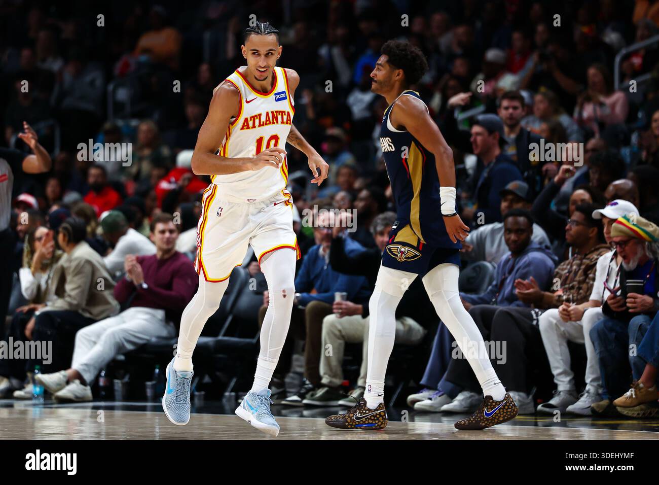 Atlanta Hawks forward Zaccharie Risacher (10) and New Orleans Pelicans ...