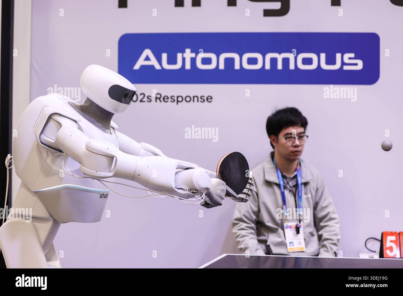 Las Vegas, NV, USA. 7th Jan, 2026. An autonomous robot playing Ping ...