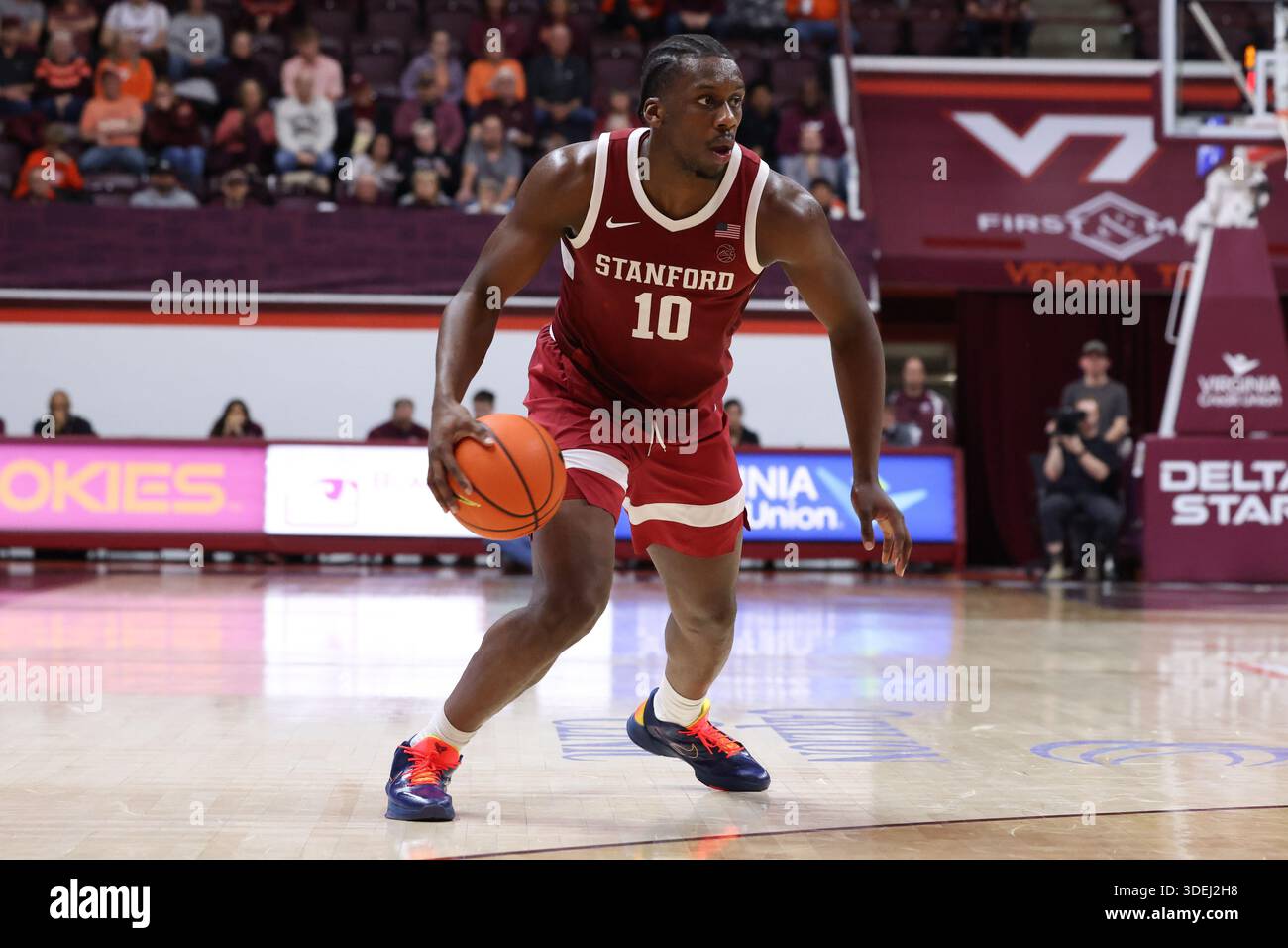 January 7, 2026: Stanford Cardinal forward Chisom Okpara (10) looks to ...