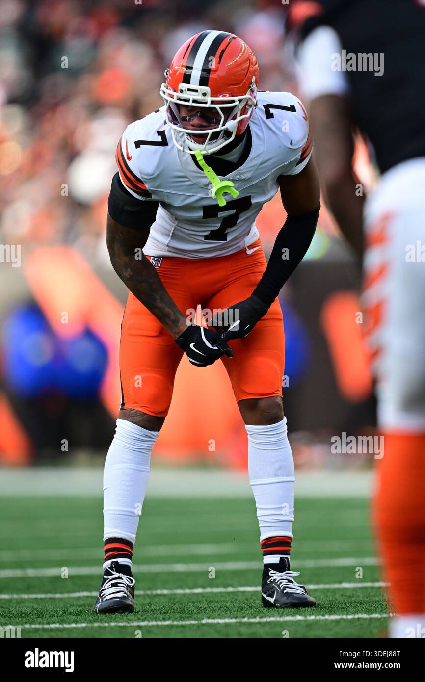 Cleveland Browns cornerback Tyson Campbell lines up during the second ...