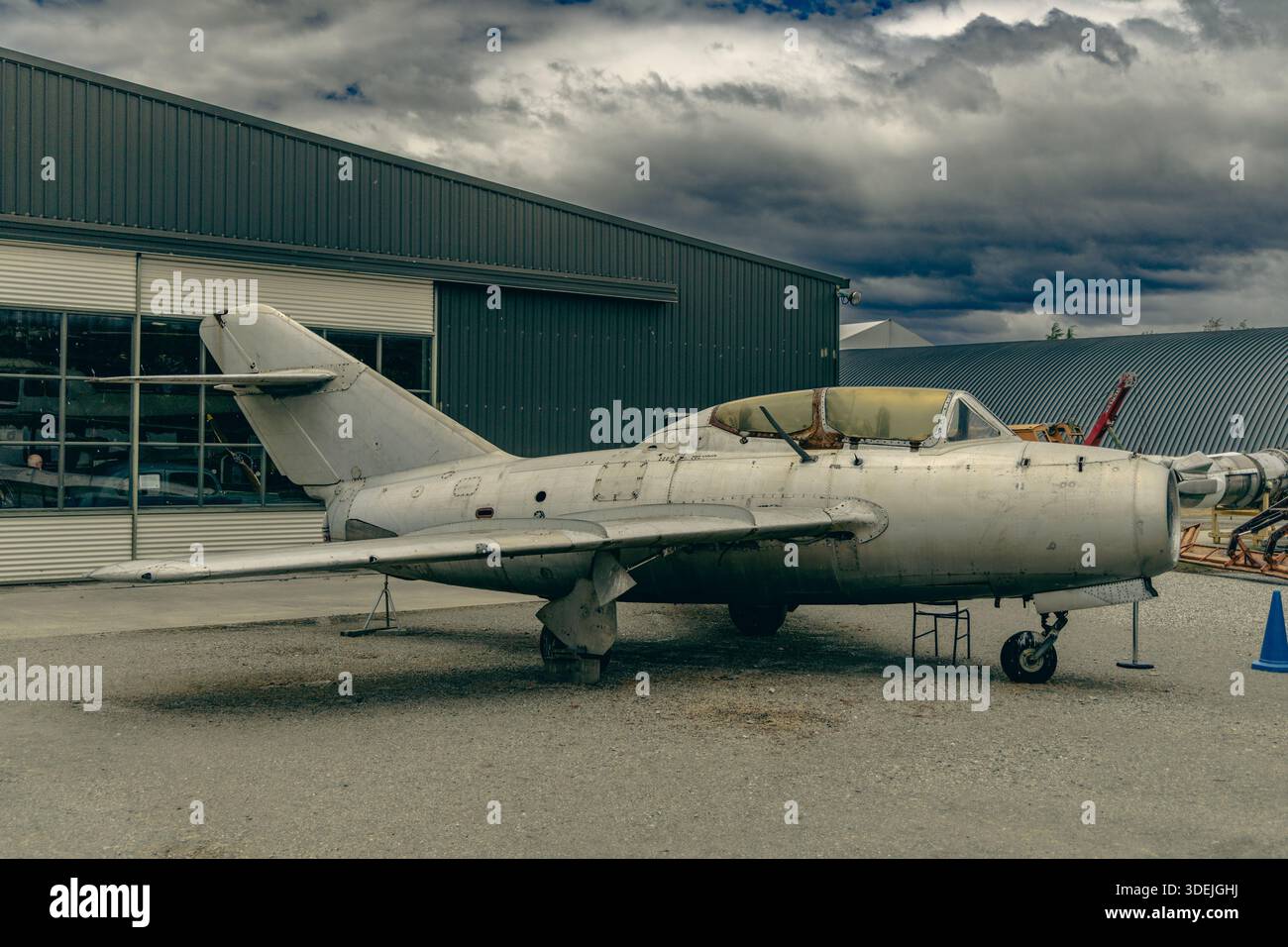 Aircraft static display hi-res stock photography and images - Alamy