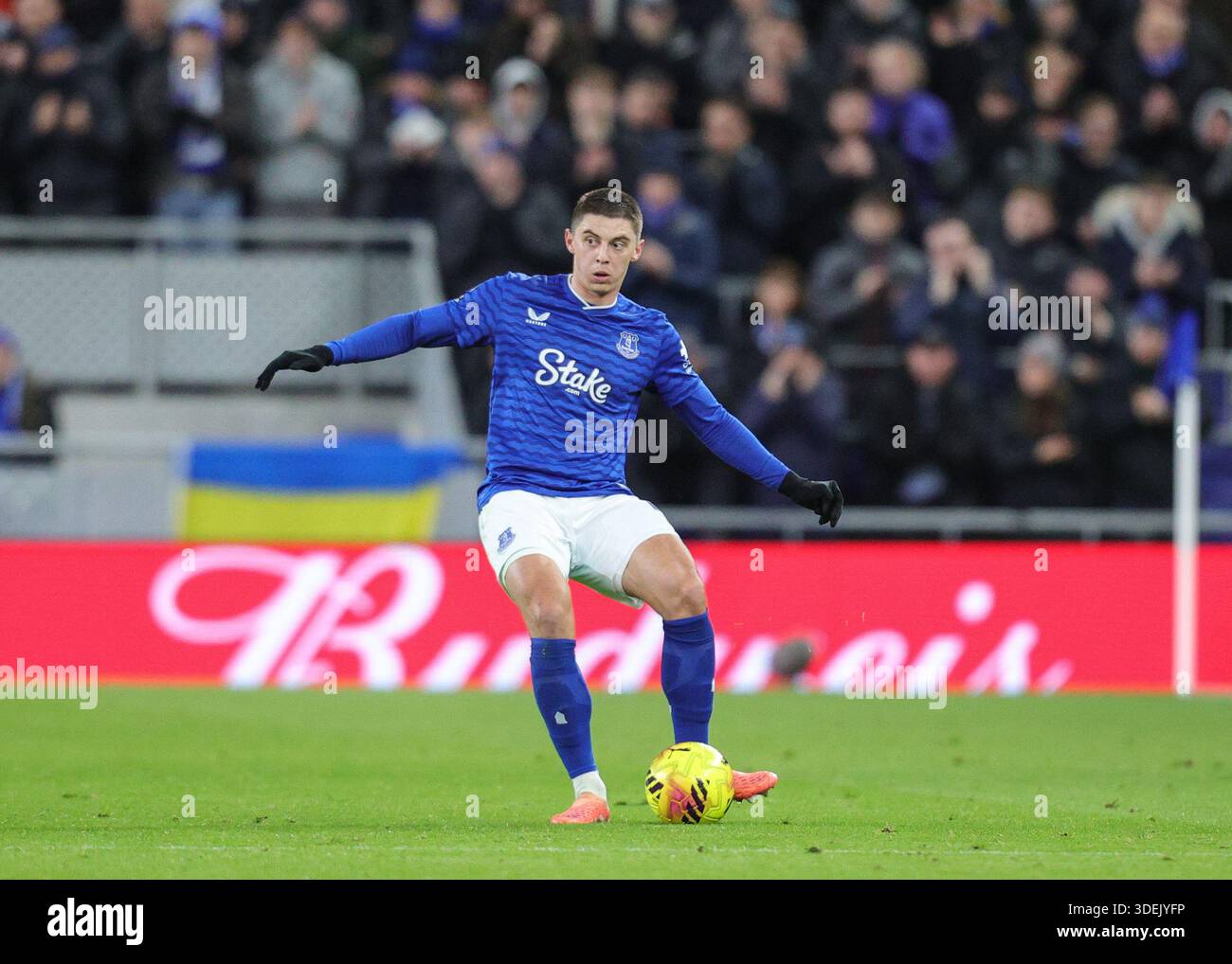 Vitaliy Mykolenko of Everton passes the ball during the Premier League ...