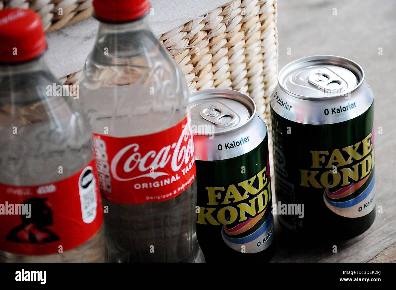 kASTRUP/Copenhagen/ Denmark/08 JAN 2026/American coca cola and danosh ...
