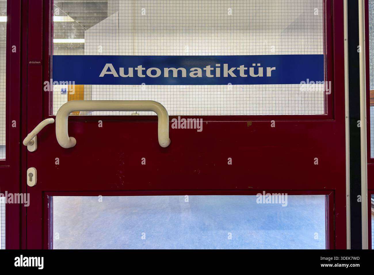 Name on glass door hi-res stock photography and images - Alamy