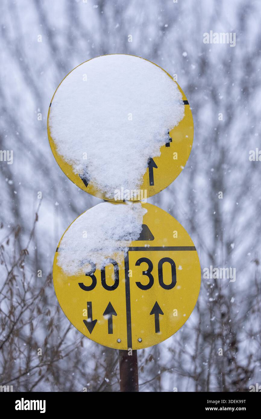 Mlc symbol hi-res stock photography and images - Alamy