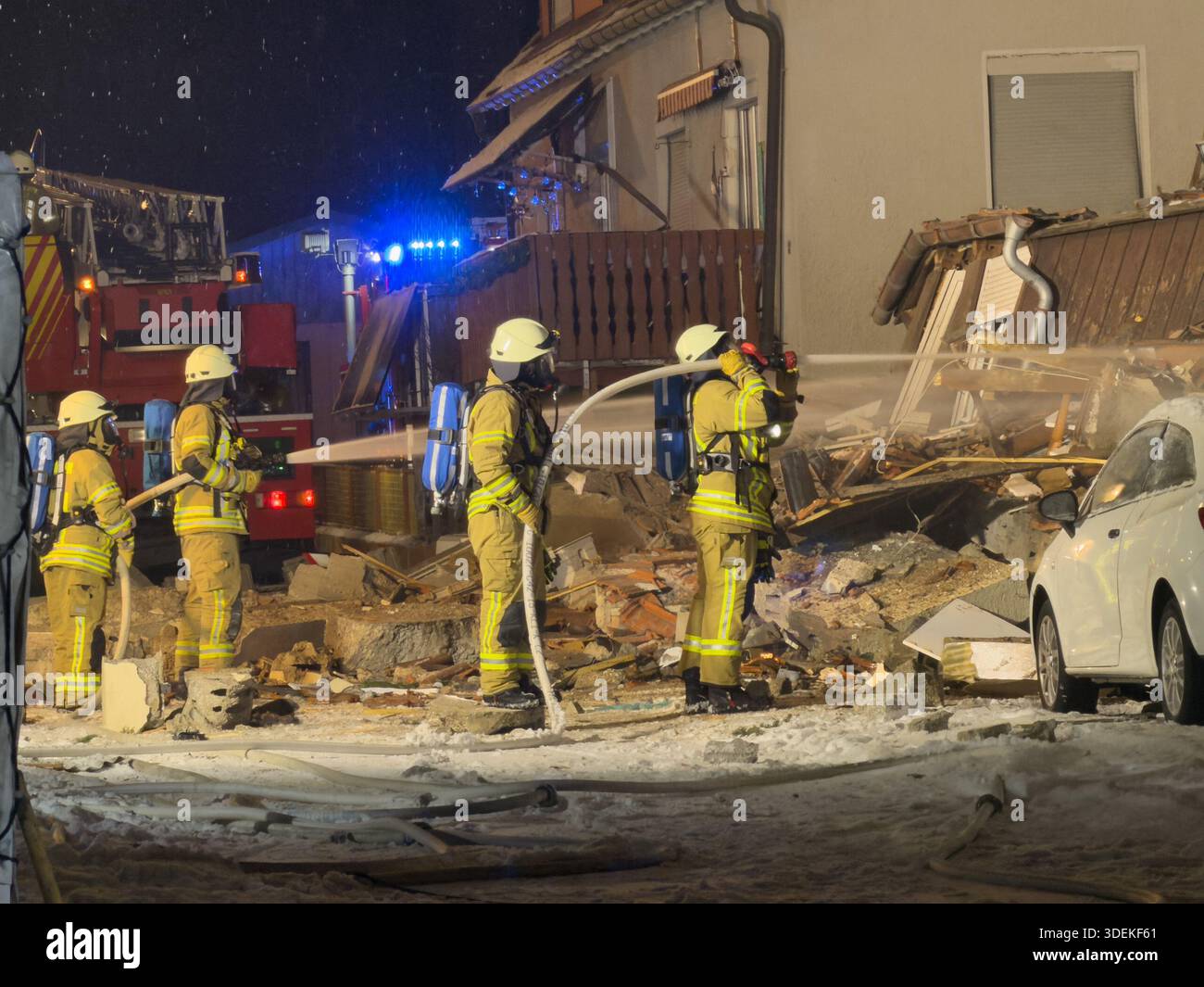dpatop - 08 January 2026, Baden-Württemberg, Albstadt: Firefighters ...