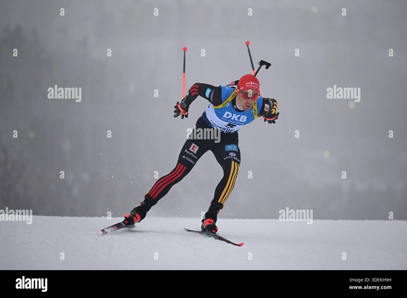 08 January 2026, Thuringia, Oberhof: Biathlon: World Cup, sprint 10 km ...