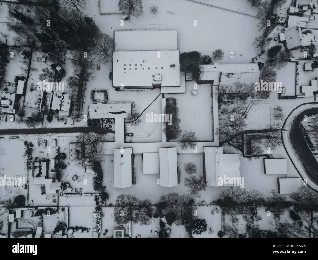 08 January 2026, Lower Saxony;East Frisia, Leer: View of the Gutenberg ...