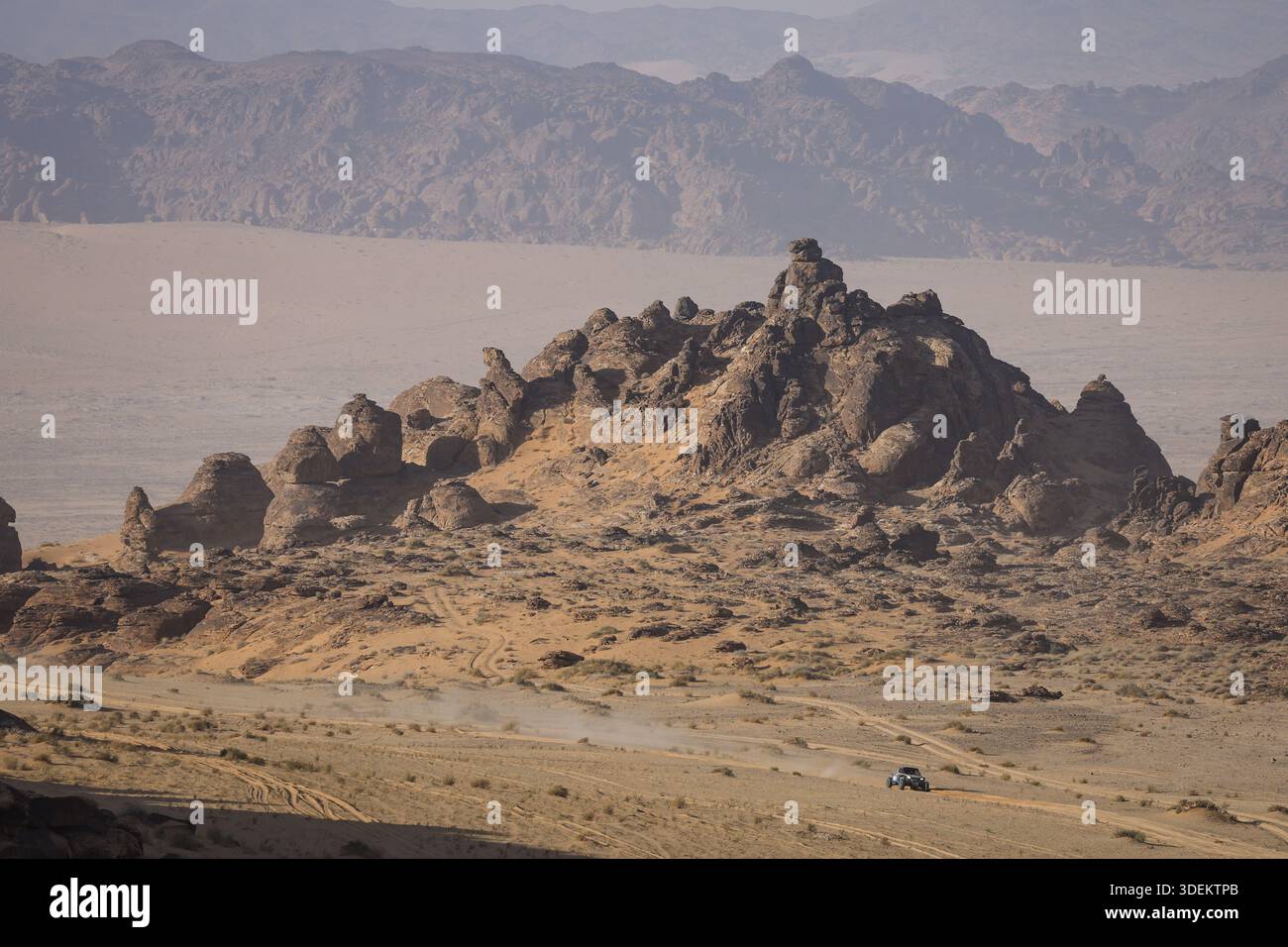 304 SEAIDAN Yasir (ksa), FLICK Xavier (fra), Team Race World, Taurus ...