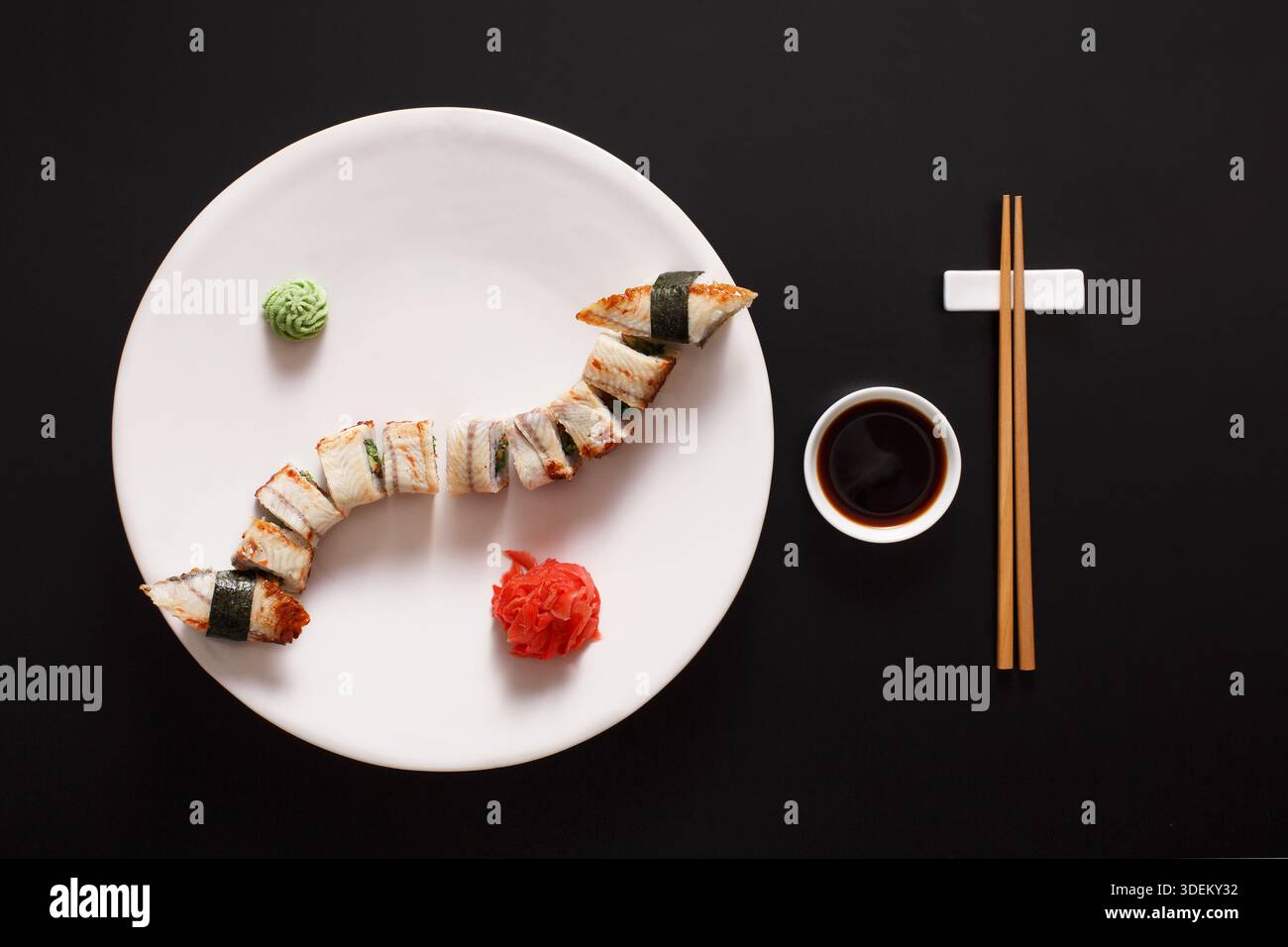 Table unagi sushi rolls hi-res stock photography and images - Alamy