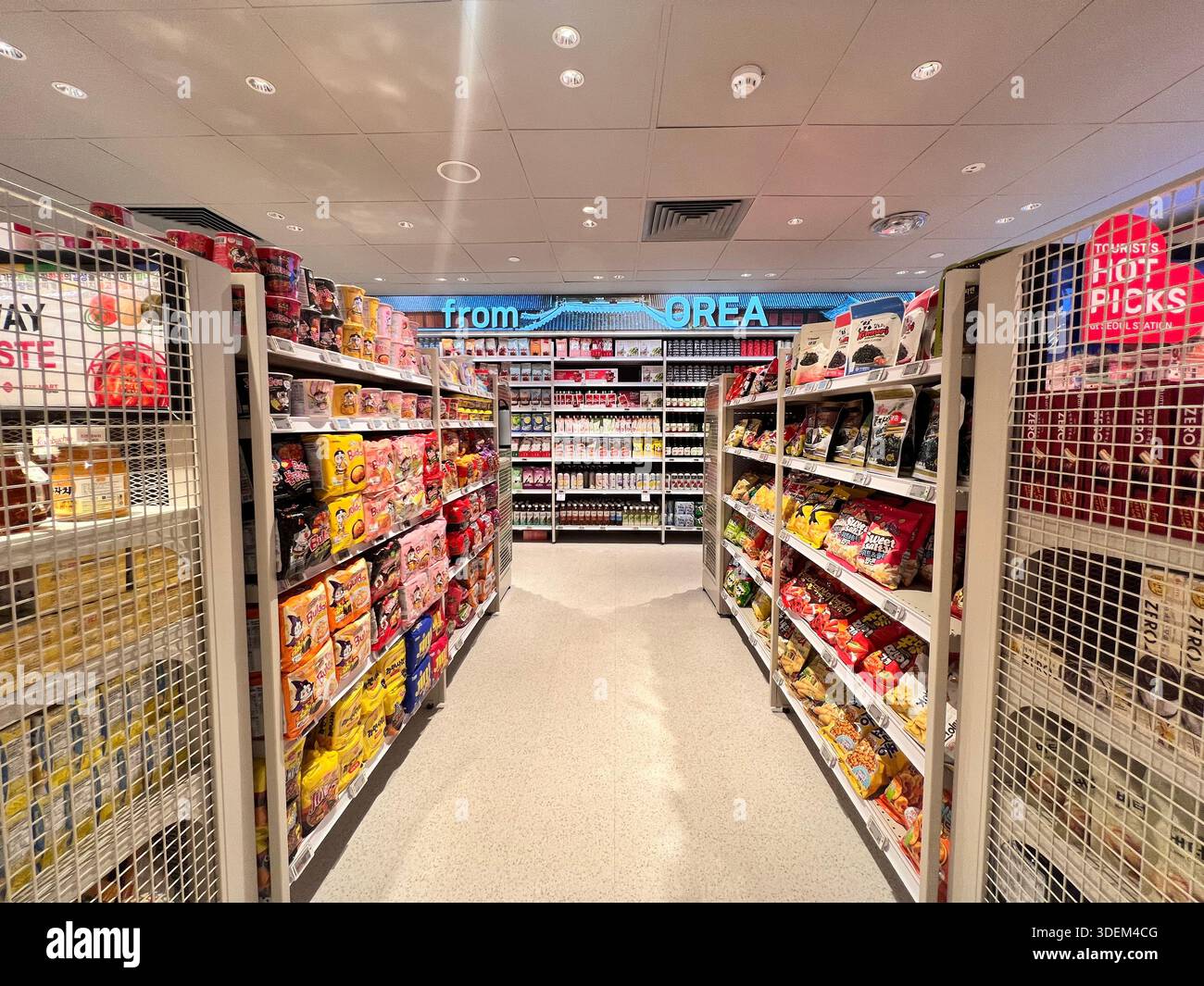 Lotte Mart Express retail opens in Singapore. Clean and neat store ...