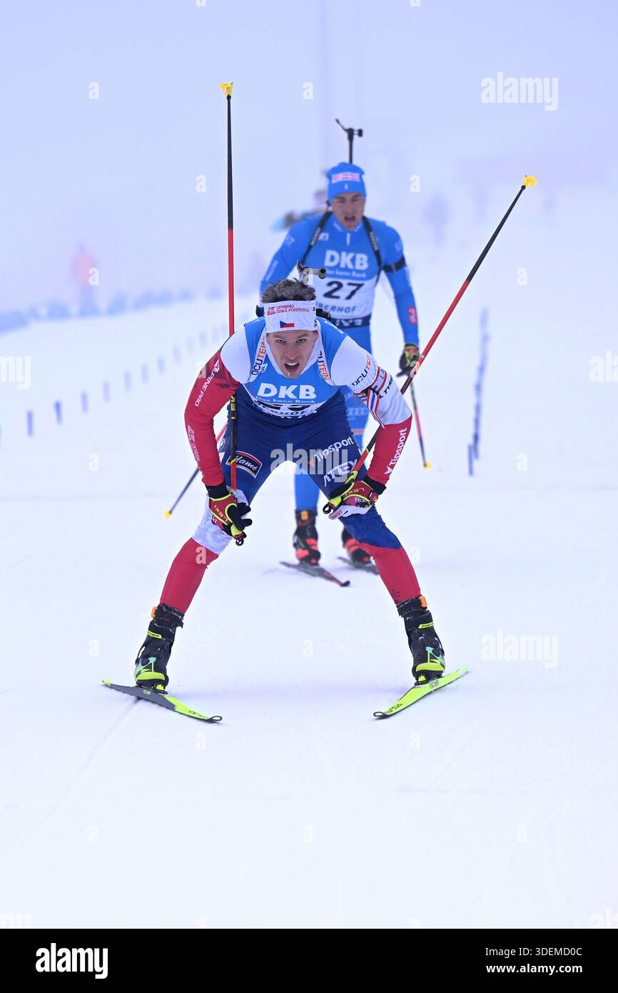08 January 2026, Thuringia, Oberhof: Biathlon: World Cup, sprint 10 km ...