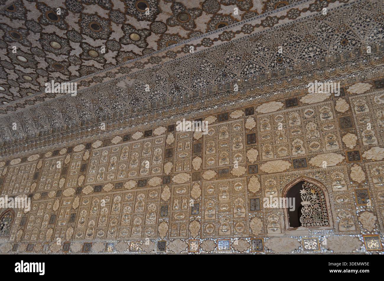 Sheesh mahal amber fort jaipur india hi-res stock photography and ...