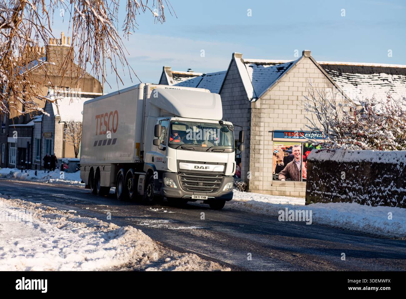 Tesco supermarket lorry delivering to shop amid shortages of goods in ...