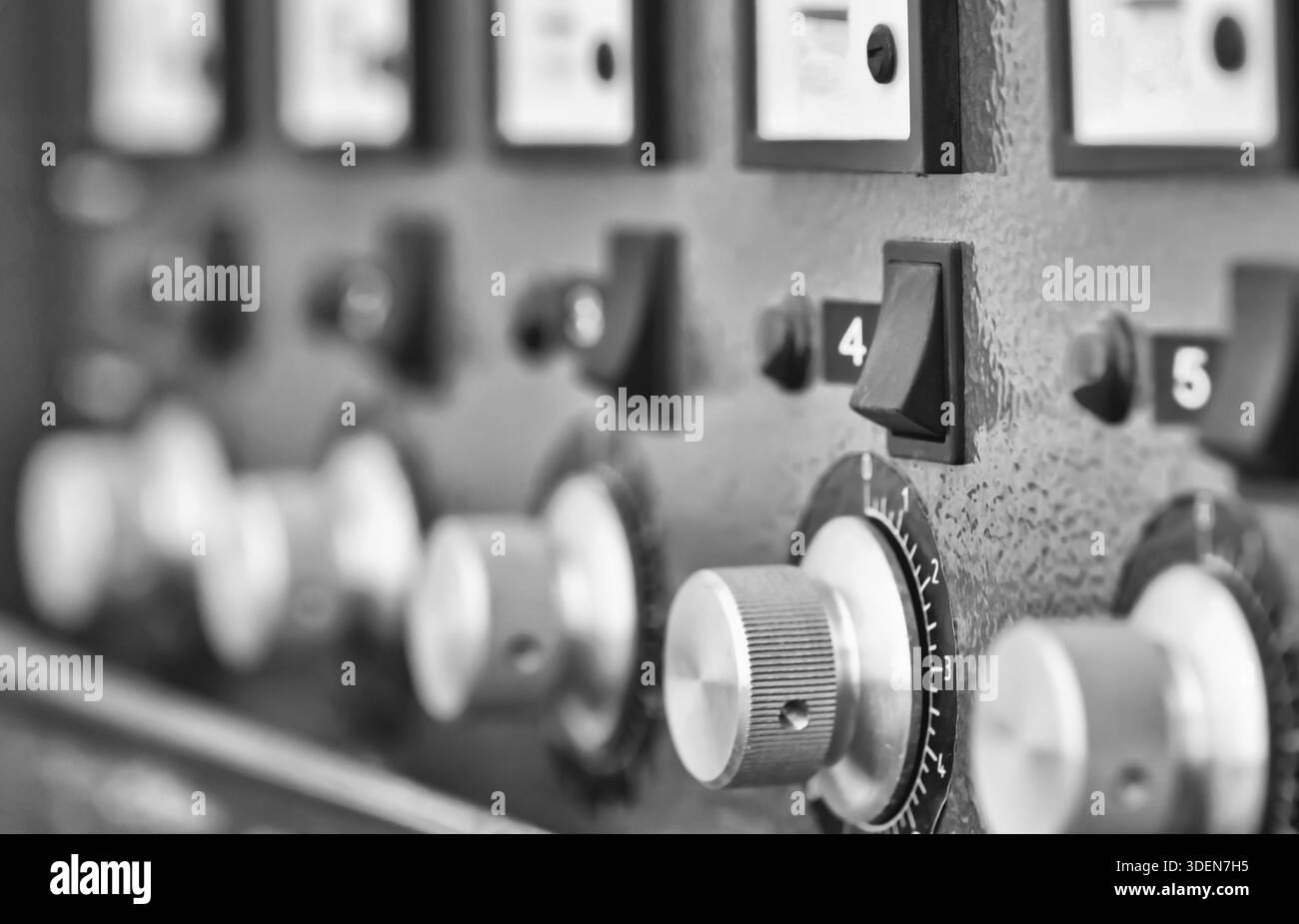 Switches signal Black and White Stock Photos & Images - Alamy